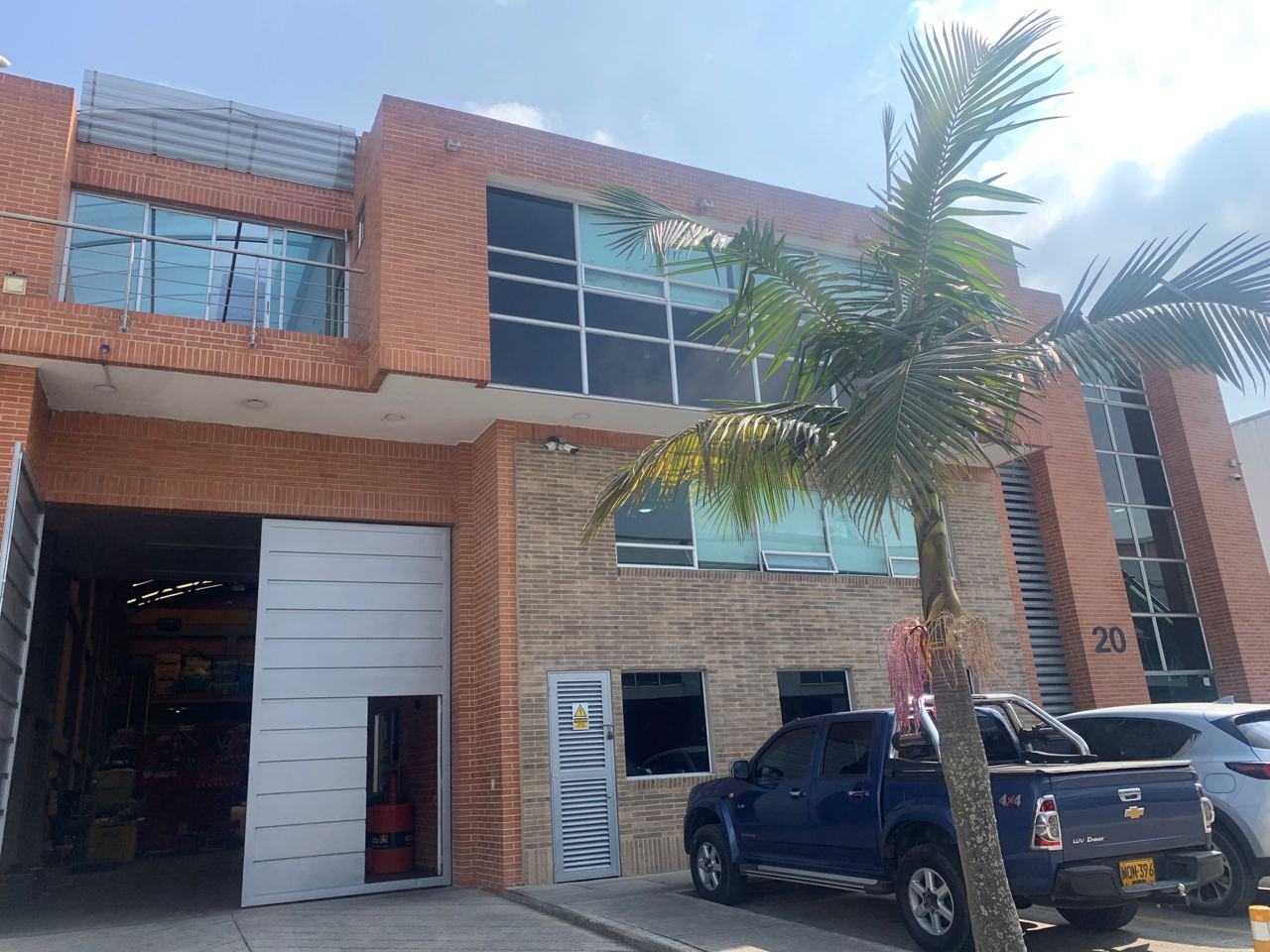 Andamios, tanques Industriales y Plataformas Elevadoras ...